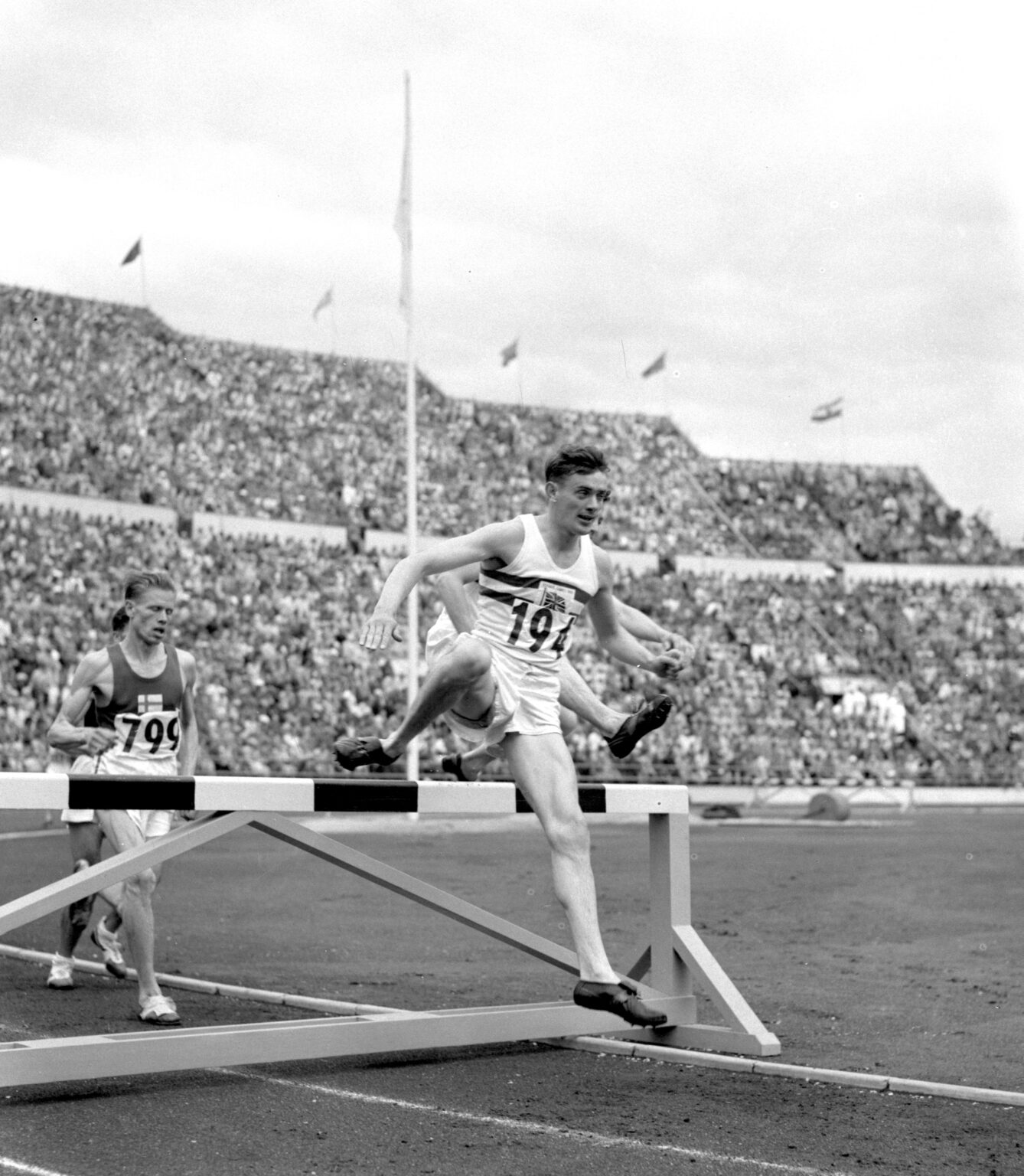 John Disley and Olavi Rinteenpää at the Summer Olympics in Helsinki ...